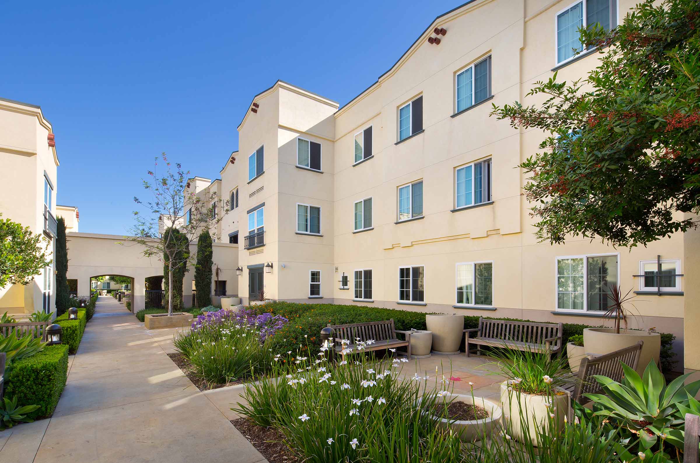 Casa Dominguez - Abode Communities